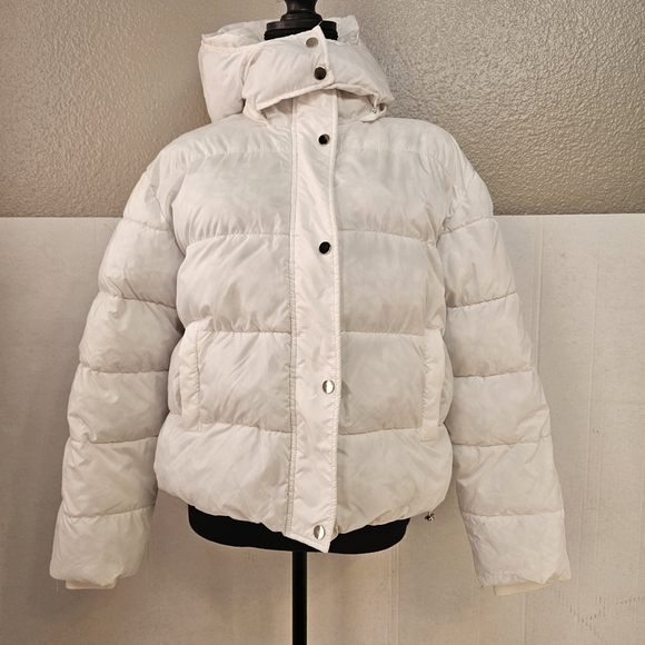 Sebby | Jackets & Coats | Sebby White Puffer Jacket Sz Med Removable ...
